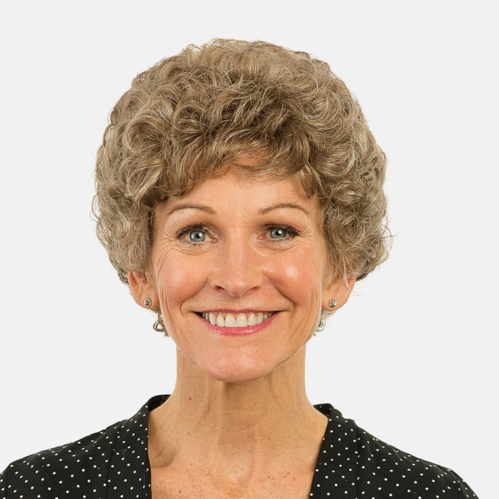 Small Wonder Discontinued Style #1518 – Celebrity Wigs